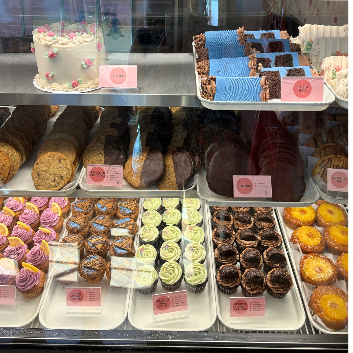 Disney Springs Gluten Free Bakery: Erin McKenna's - simplifyorlando.com
